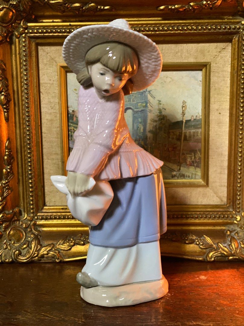 Lladro Nao Girl with Pink Shawl, Hobbies & Toys, Memorabilia ...