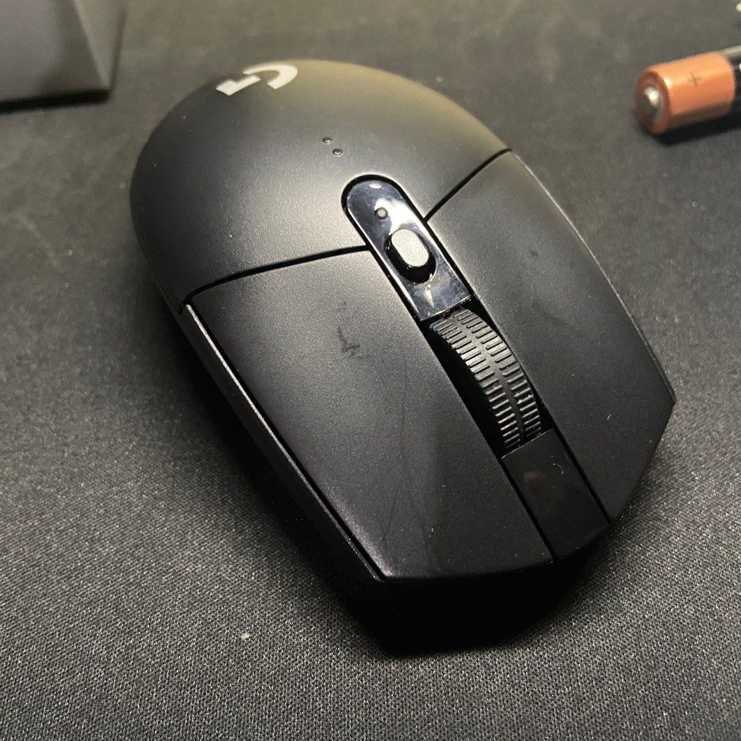 Logitech G304 Wireless Gaming Mouse, Computers & Tech, Parts ...