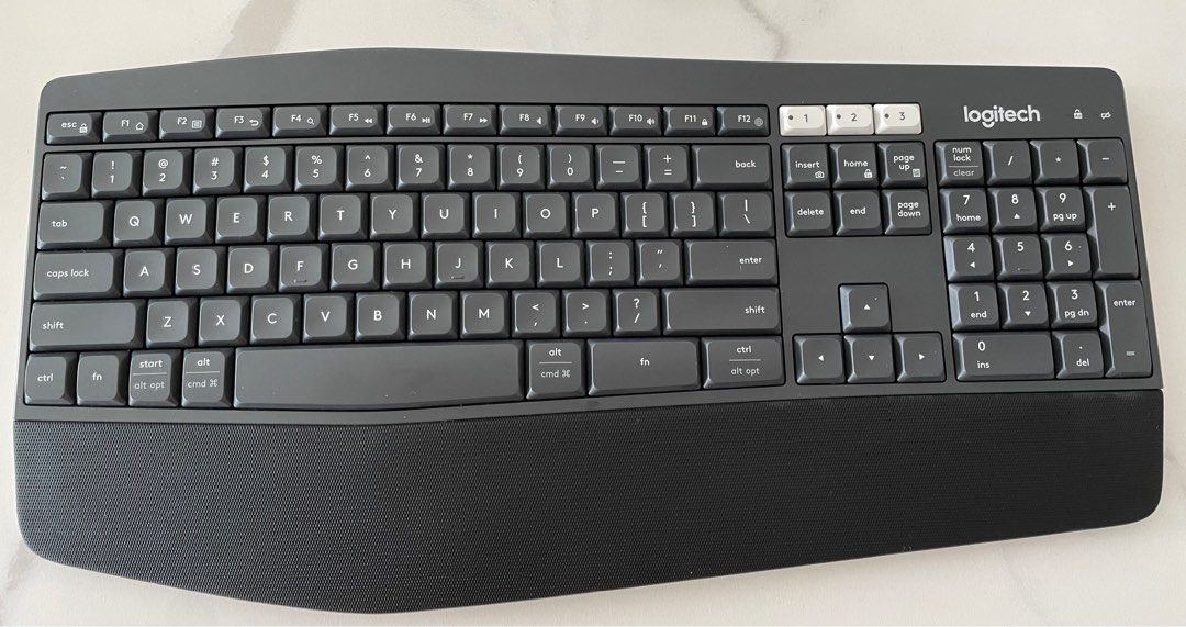 Logitech k850 keyboard, Computers & Tech, Parts & Accessories, Computer Keyboard on Carousell