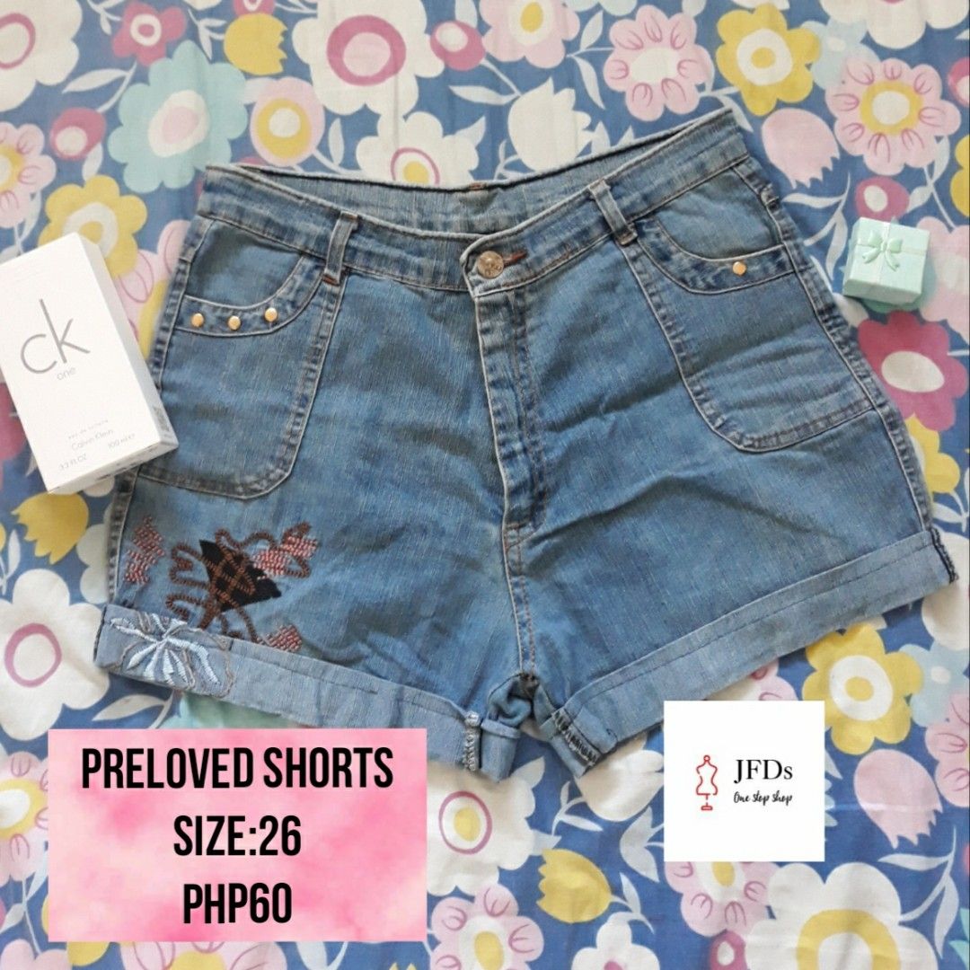 Maong short, Women's Fashion, Bottoms, Shorts on Carousell