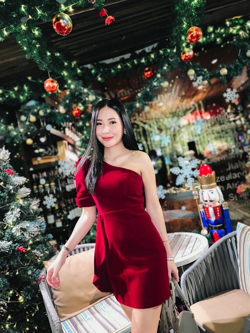 Maroon Dress, Women's Fashion, Dresses & Sets, Dresses on Carousell