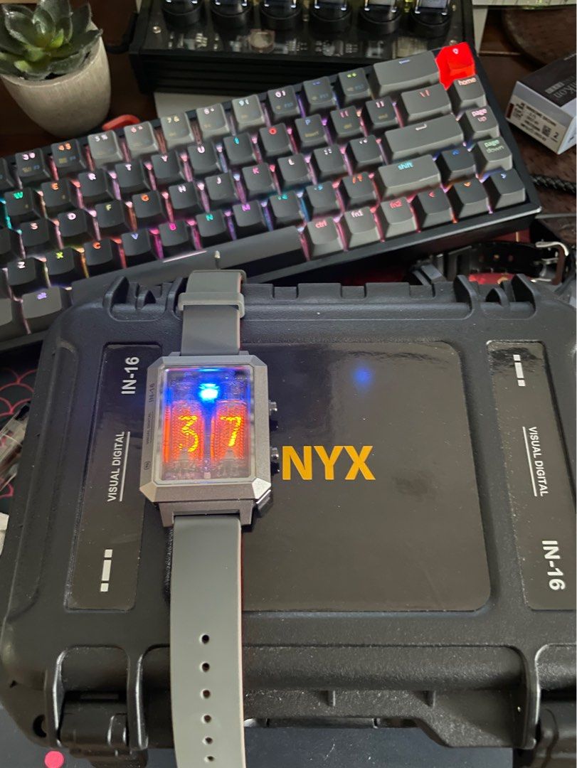 Nixie Tube Watch (Nyx Brand), Men's Fashion, Watches & Accessories ...