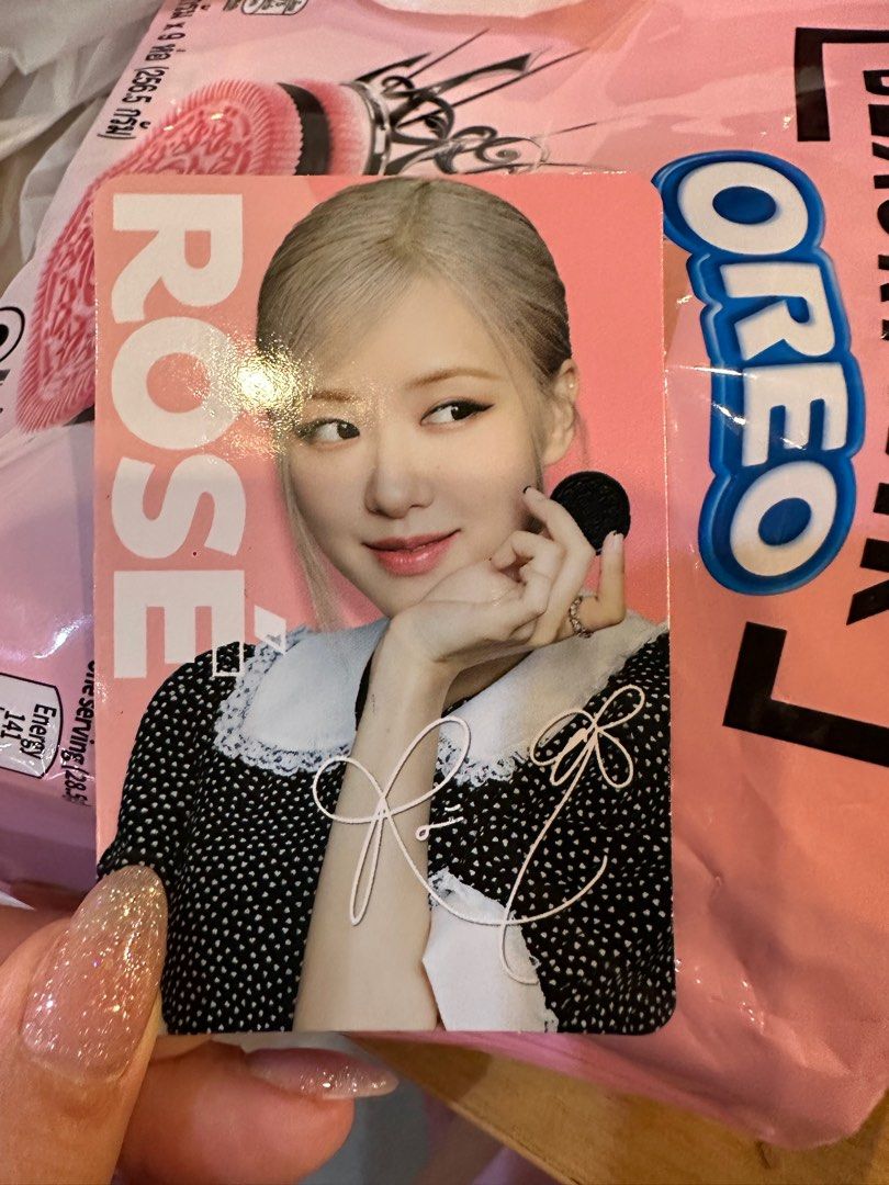 Oreo BlackPink Collectible Card - Rose - with free card sleeve, Hobbies ...