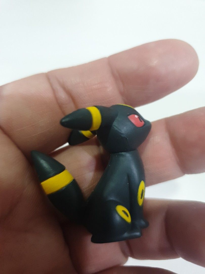 Pokemon mini figure combo - Umbreon, Chansey and Froakie, Hobbies ...