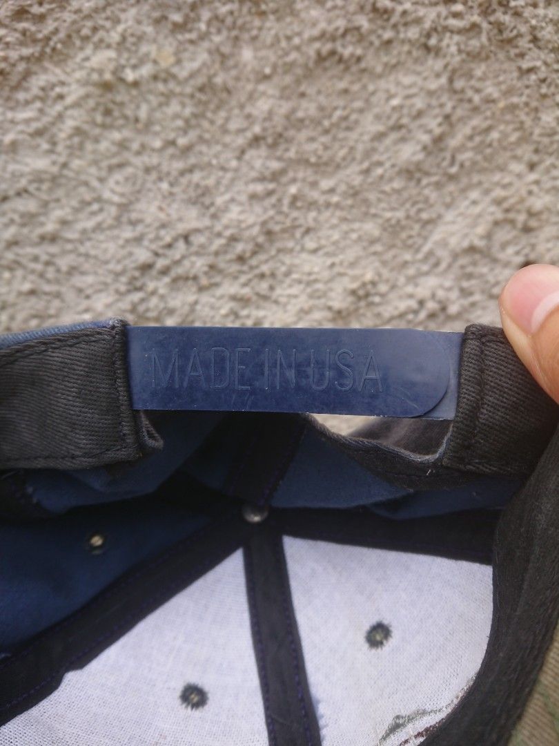 Quicksilver vintage 90s, Fesyen Pria, Aksesoris, Topi di Carousell