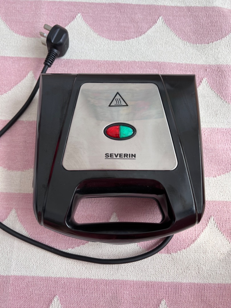Severin Sandwich / waffle maker, Furniture & Home Living, Kitchenware ...