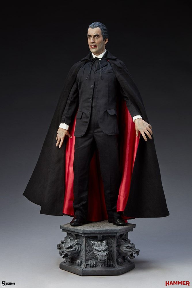Sideshow Collectibles - Dracula Premium Format Statue, Hobbies & Toys ...