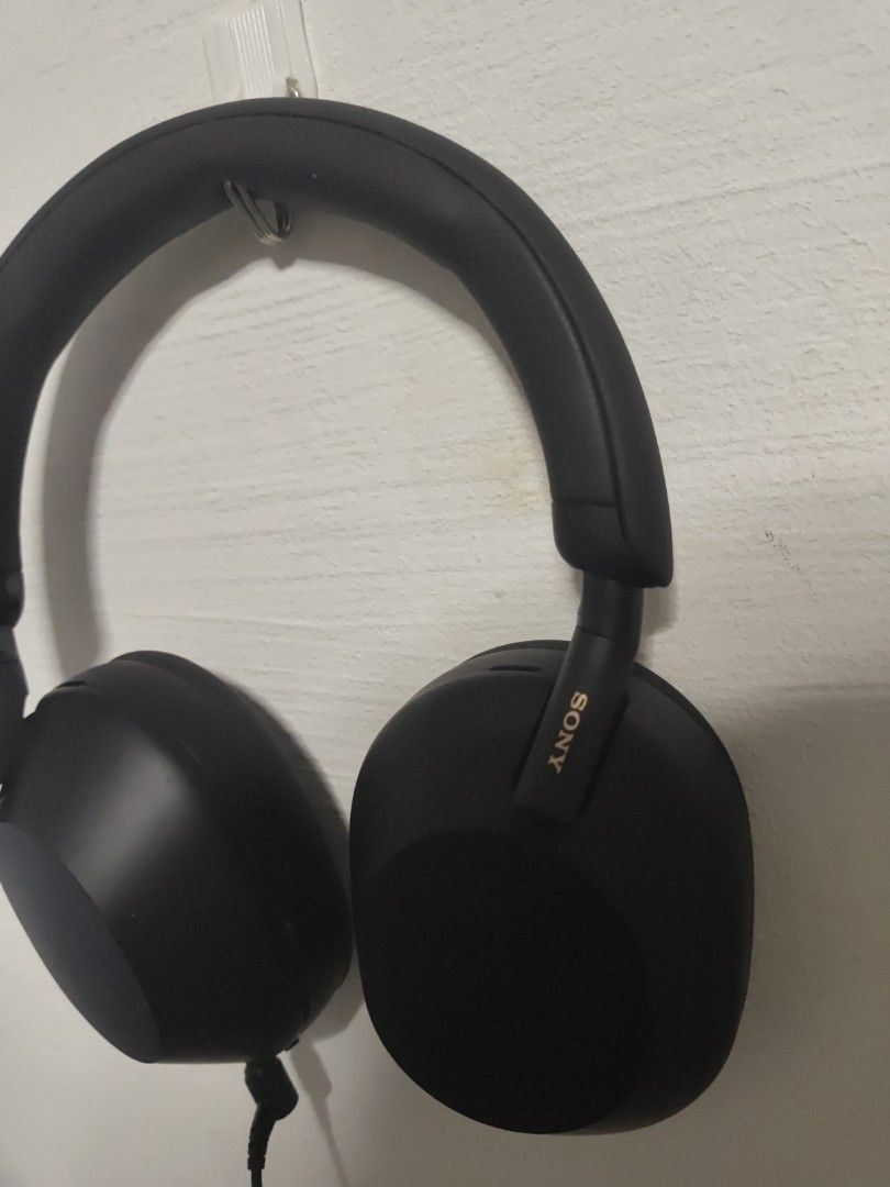 sony xm5, Audio, Earphones on Carousell
