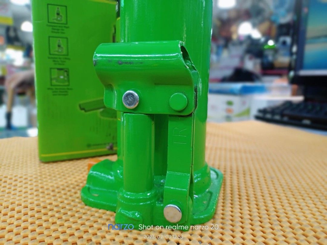 TEKIRO CAR JACK HYDRAULIC, Audio, Other Audio Equipment on Carousell