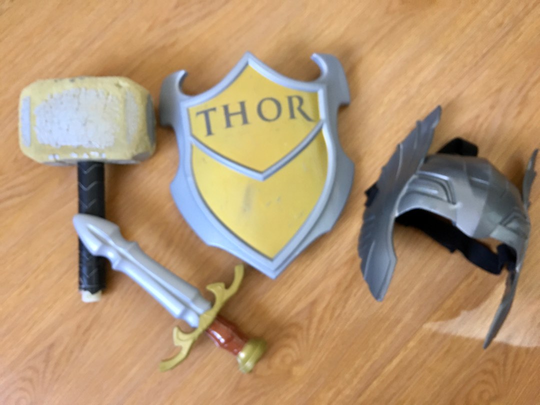 Thor set, Hobbies & Toys, Toys & Games on Carousell
