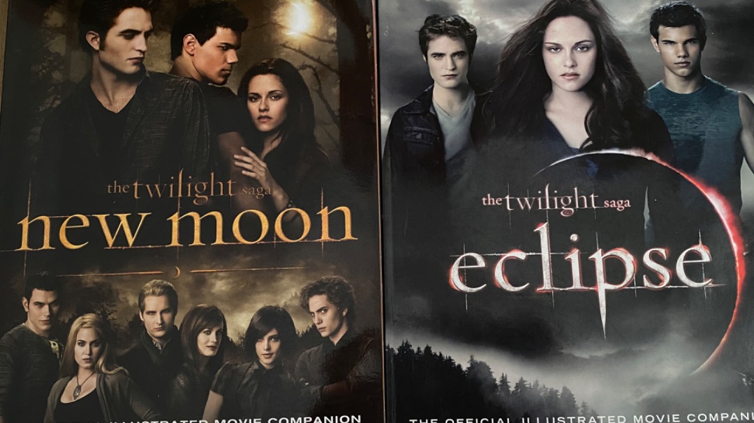 twilight saga new moon eclipse the official illustrated companion ...