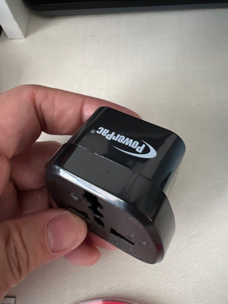 Universal Travel Adapter - Japan , Taiwan , Philippines, Computers ...