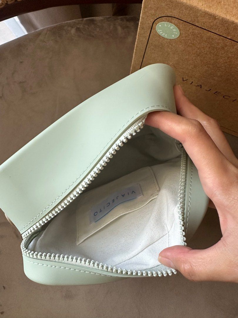 Viajecito Splashkit XL (Body Only) - Light Sage, Women's Fashion, Bags ...