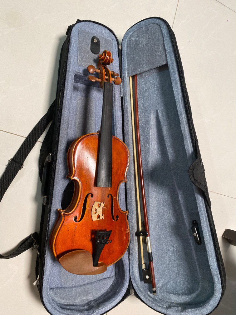 Synwin 1/4 Violin (Tampines), Hobbies & Toys, Music & Media, Musical Instruments on Carousell