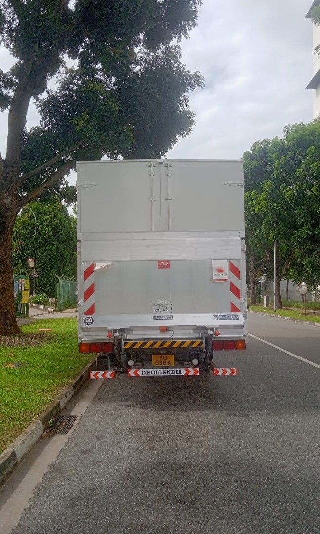 24ft Truck Lorry Adhoc Delivery Transport Disposal Movers Freight forwarding Logistics (Tailgate ...