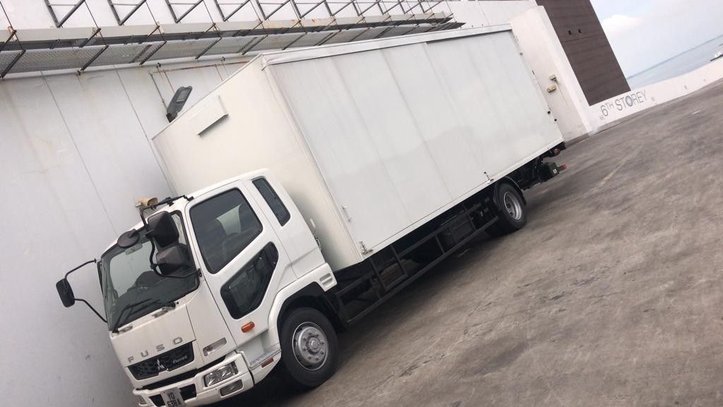 24ft Truck Lorry Adhoc Delivery Transport Disposal Movers Freight forwarding Logistics (Tailgate ...