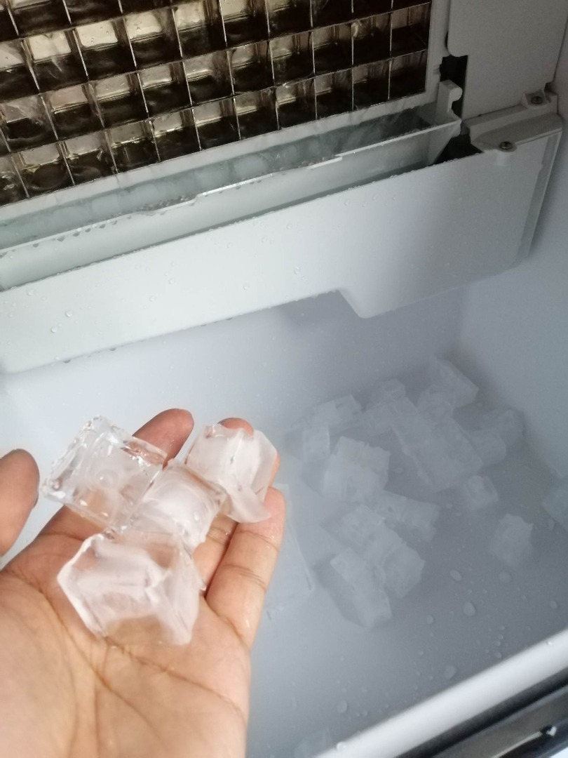 80KG Commercial Ice Making Machine EPA-79, TV & Home Appliances ...