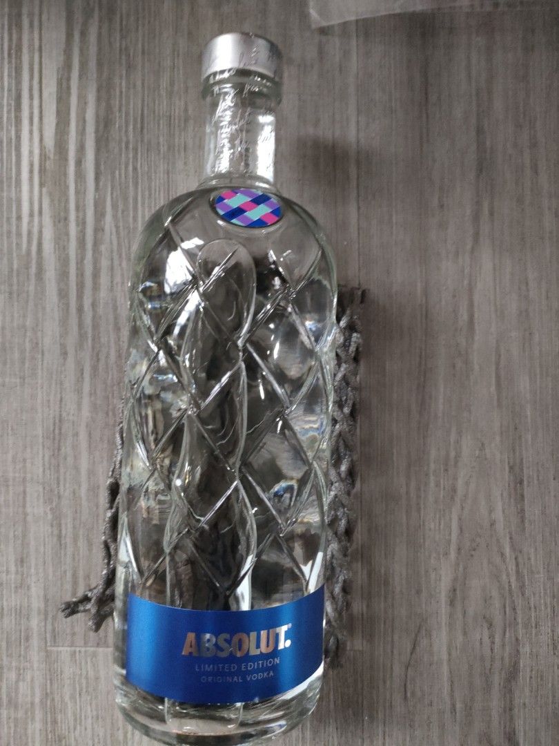 Absolut Vodka 1 litre, Food & Drinks, Alcoholic Beverages on Carousell
