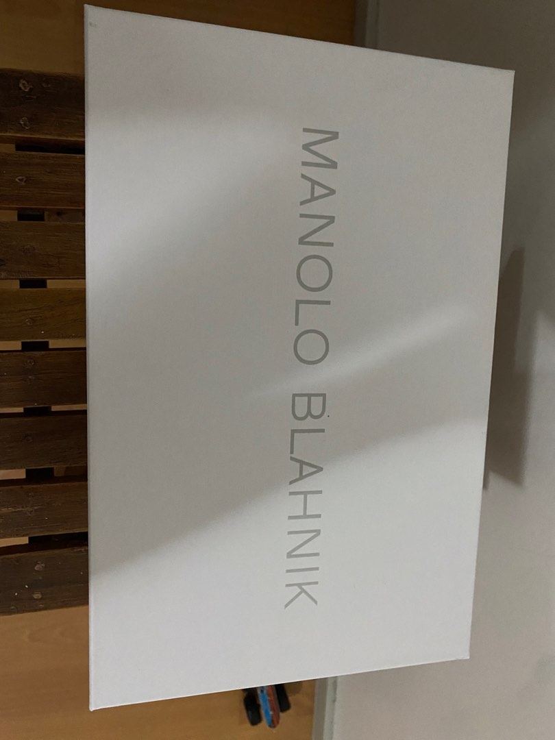 Authentic Manolo Blahnik shoe box, Luxury, Sneakers & Footwear on Carousell