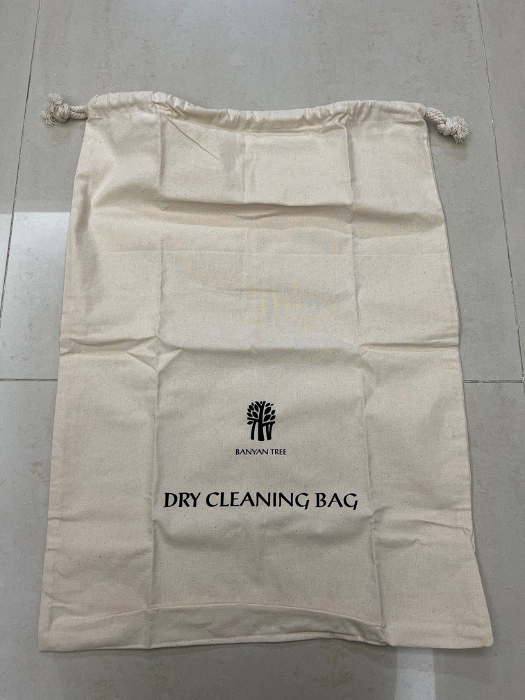 Banyan Tree dry cleaning bag, 傢俬＆家居, 家居清潔及護理用品, 清潔工具 - Carousell