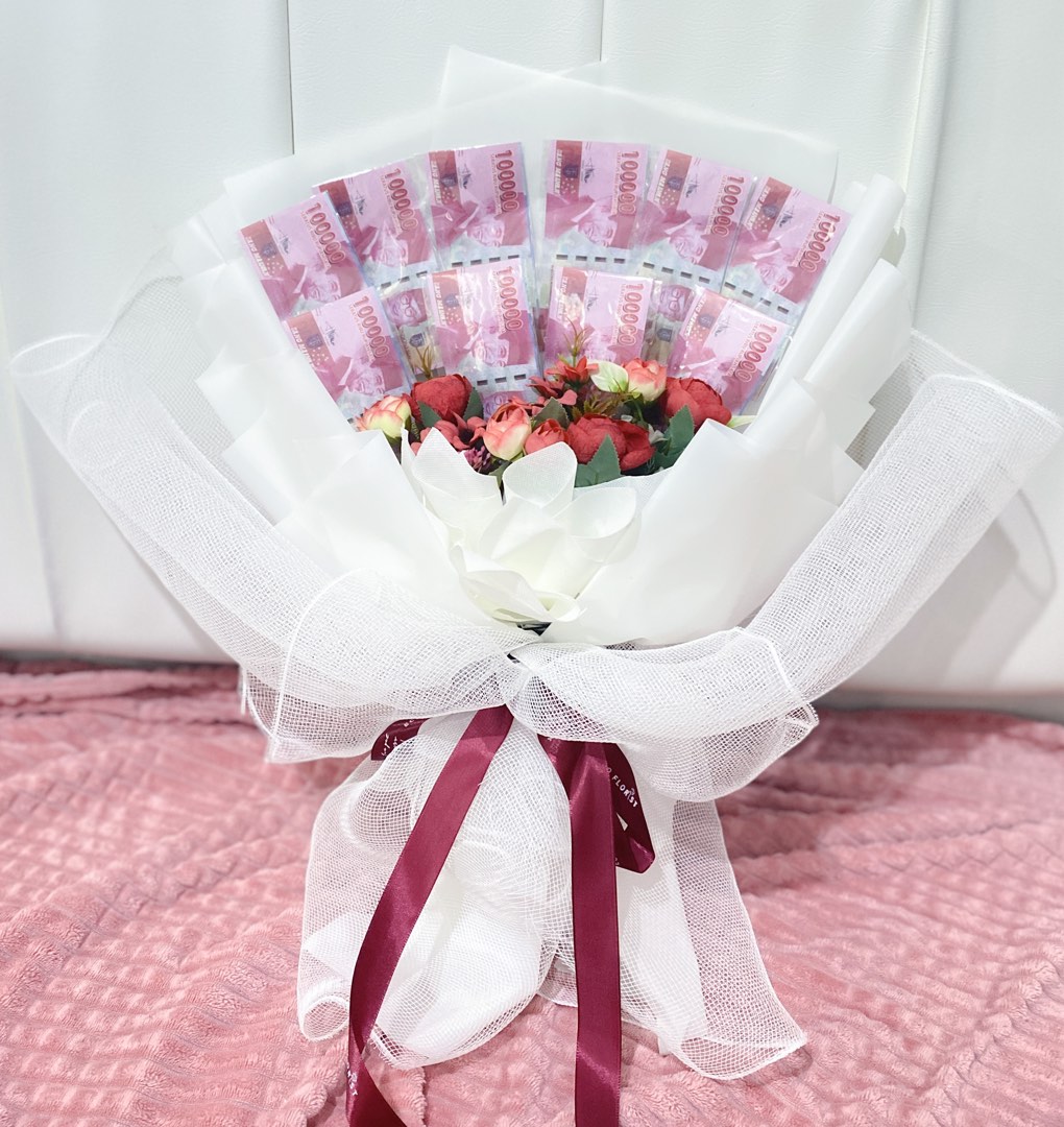 Buket Bunga / Buket Uang/ Money Bouquet, Desain & Kerajinan Tangan ...
