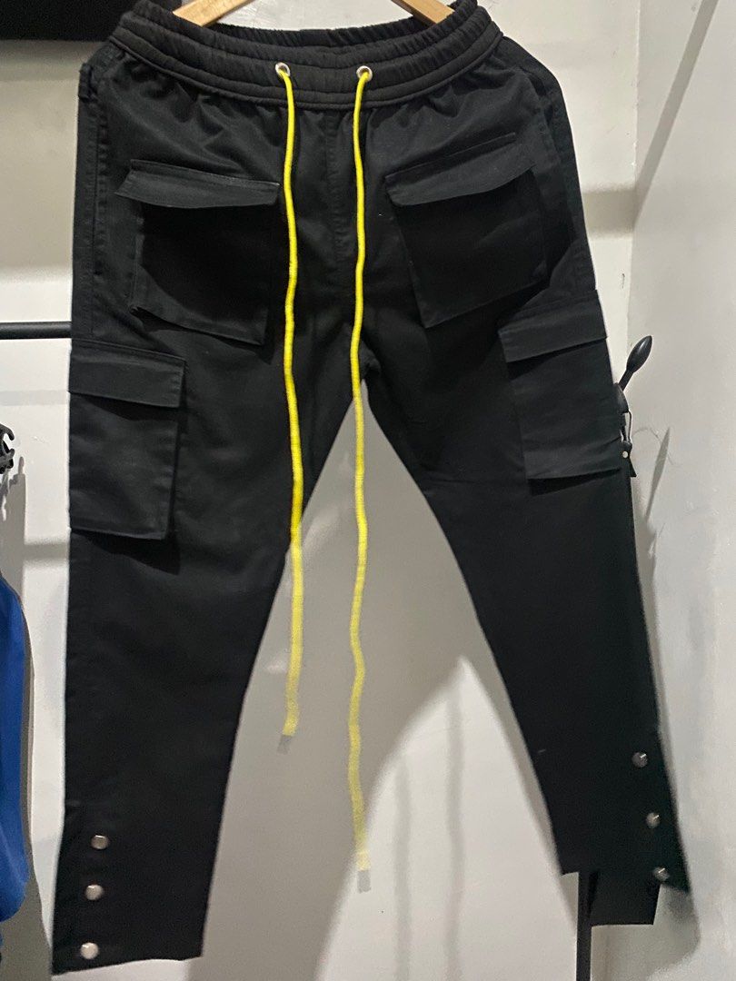 Clout Snap Cargo Pants, Men's Fashion, Bottoms, Trousers on Carousell