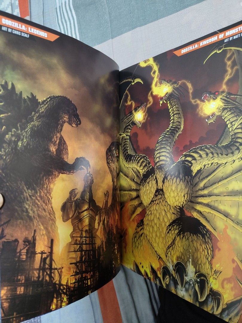 CR Loves GODZILLA: Cover Compendium Art Cover Book Comic, Hobbies ...