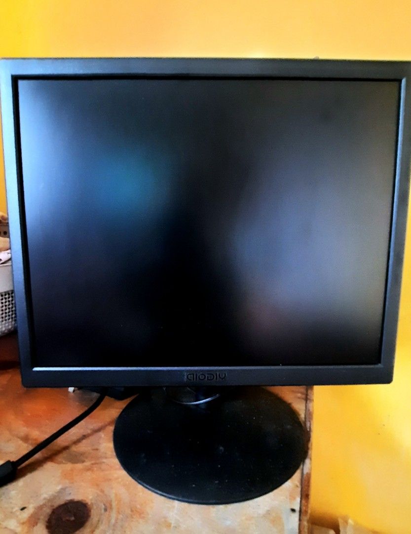 Desktop square laptop extension monitor VGA, Computers & Tech, Desktops ...