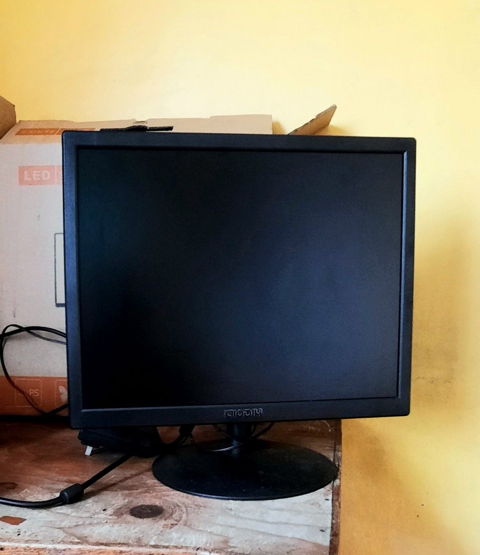 Desktop square laptop extension monitor VGA, Computers & Tech, Desktops ...