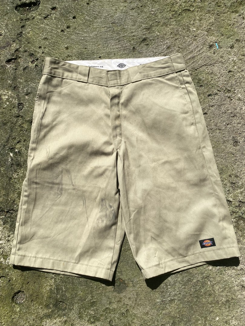 Dickies double patch relax fit, Men's Fashion, Bottoms, Shorts on Carousell