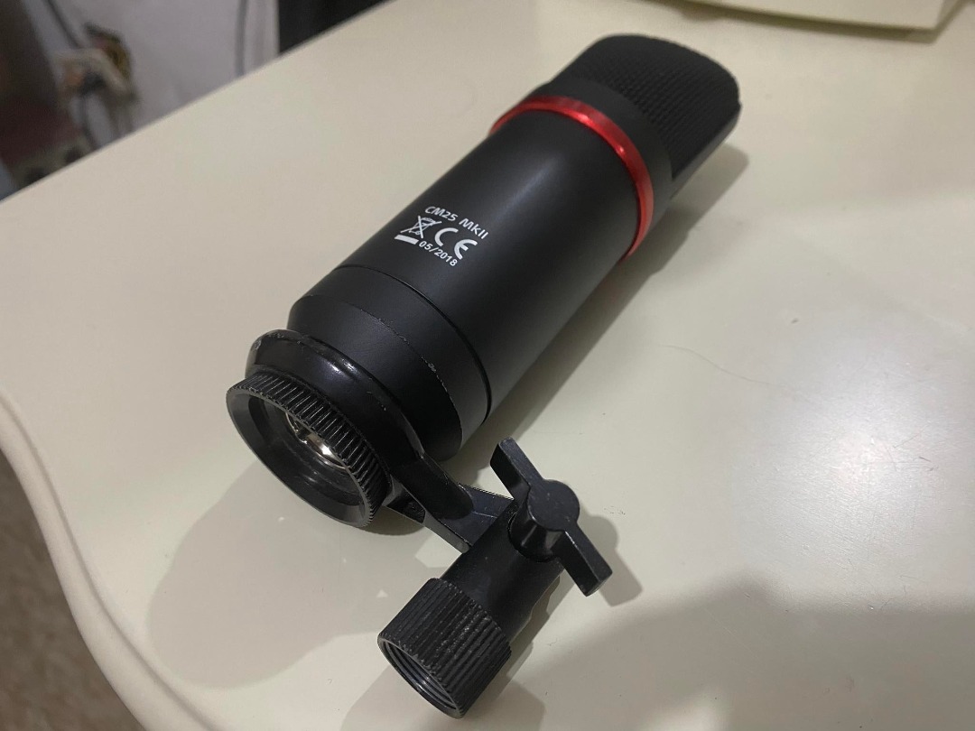 Focusrite Condenser Studio Microphone, Hobbies & Toys, Music & Media, Music Accessories on Carousell