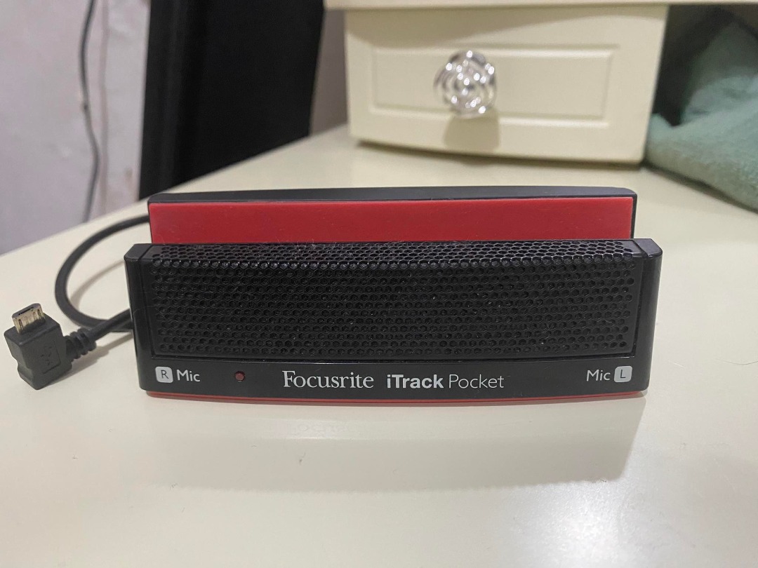 Focusrite iTrack Pocket Stereo Recorder, Hobbies & Toys, Music & Media ...