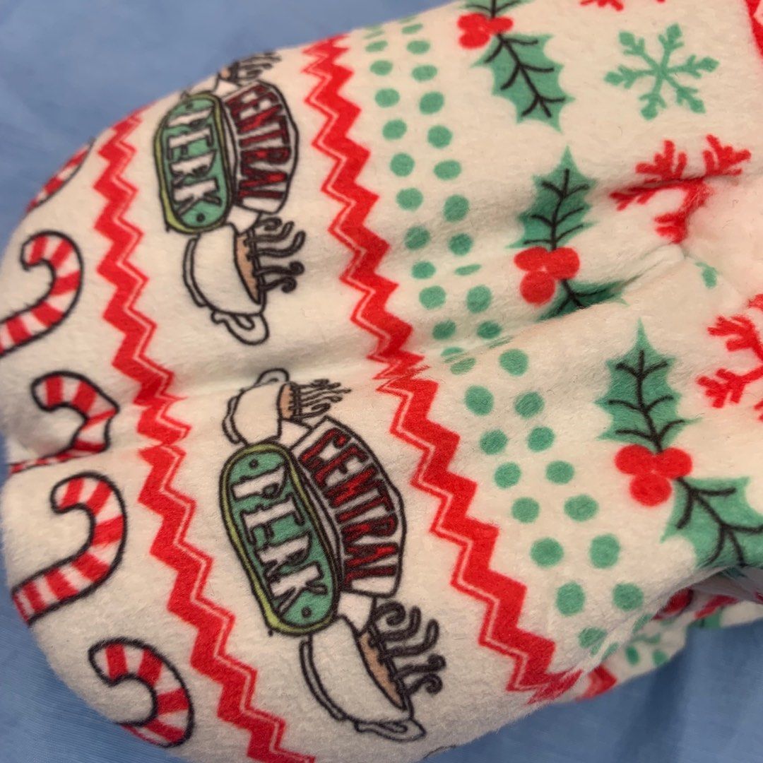 Friends Series Snuggle Toes, Women's Fashion, Footwear, Slippers and ...