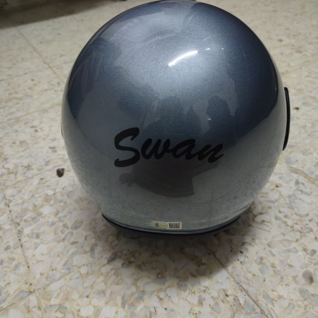 Helmet Swan Freegift kids fullface helmet, Motorbikes on Carousell