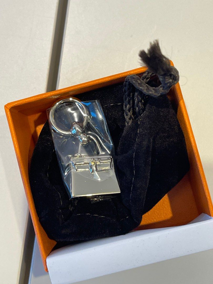 Hermes Kelly twilly ring, 名牌, 飾物及配件 - Carousell