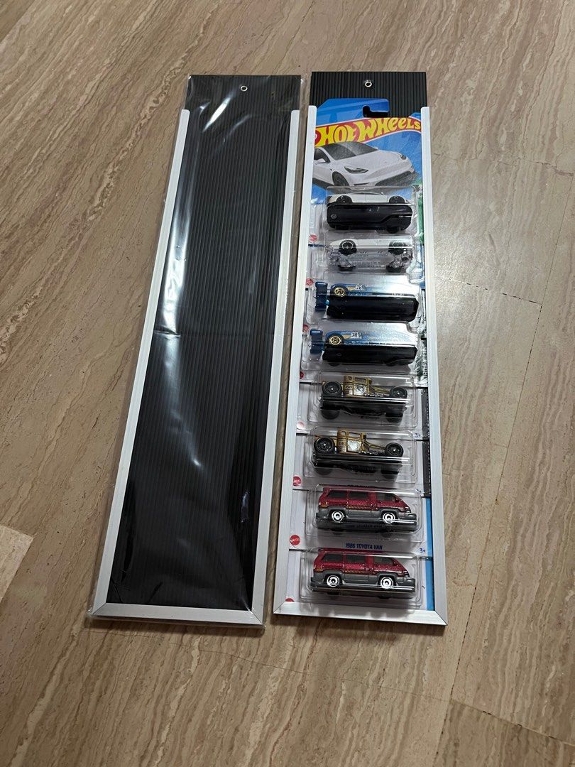 HOT WHEELS DISPLAY BOARD/RACK , Hobbies & Toys, Toys & Games on Carousell