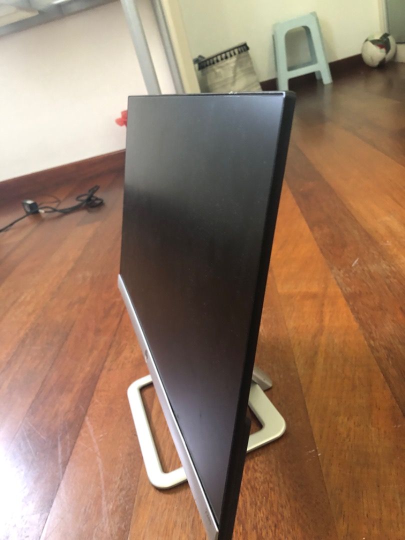 HP 22es Monitor, Computers & Tech, Desktops on Carousell