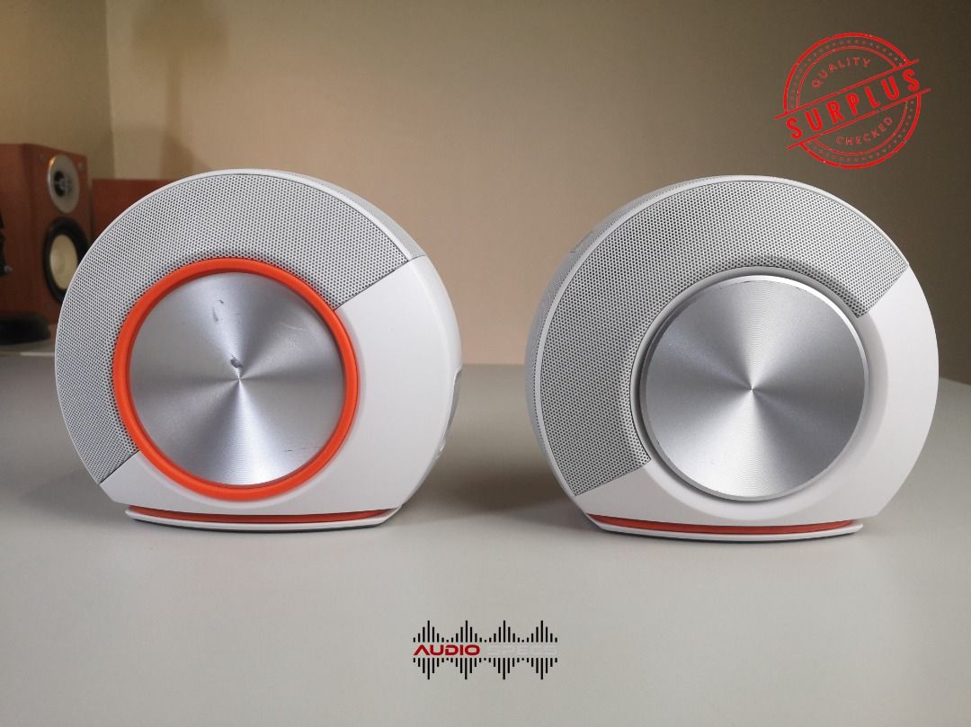 JBL Pebbles USB Computer Speakers Plug and play USB 2.0 audio system ...