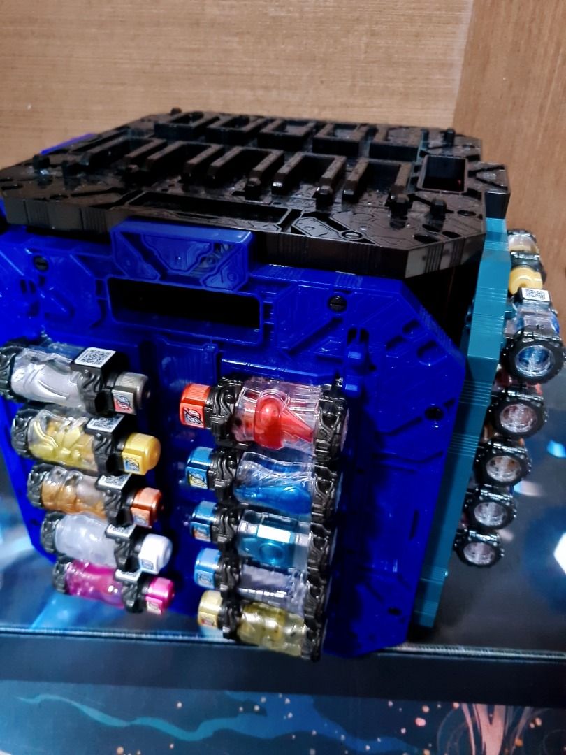 Kamen Rider Build - DX Build FullBottles and Pandora Panel Box Set ...