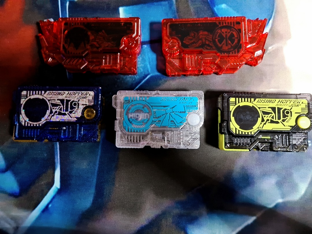 Kamen Rider Zero-One: DX Memorial Progrise Key (Rising/Realising/Izu ...