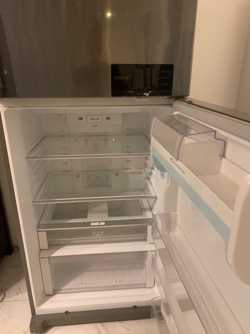 LG fridge 1 year old only, TV & Home Appliances, Kitchen Appliances ...
