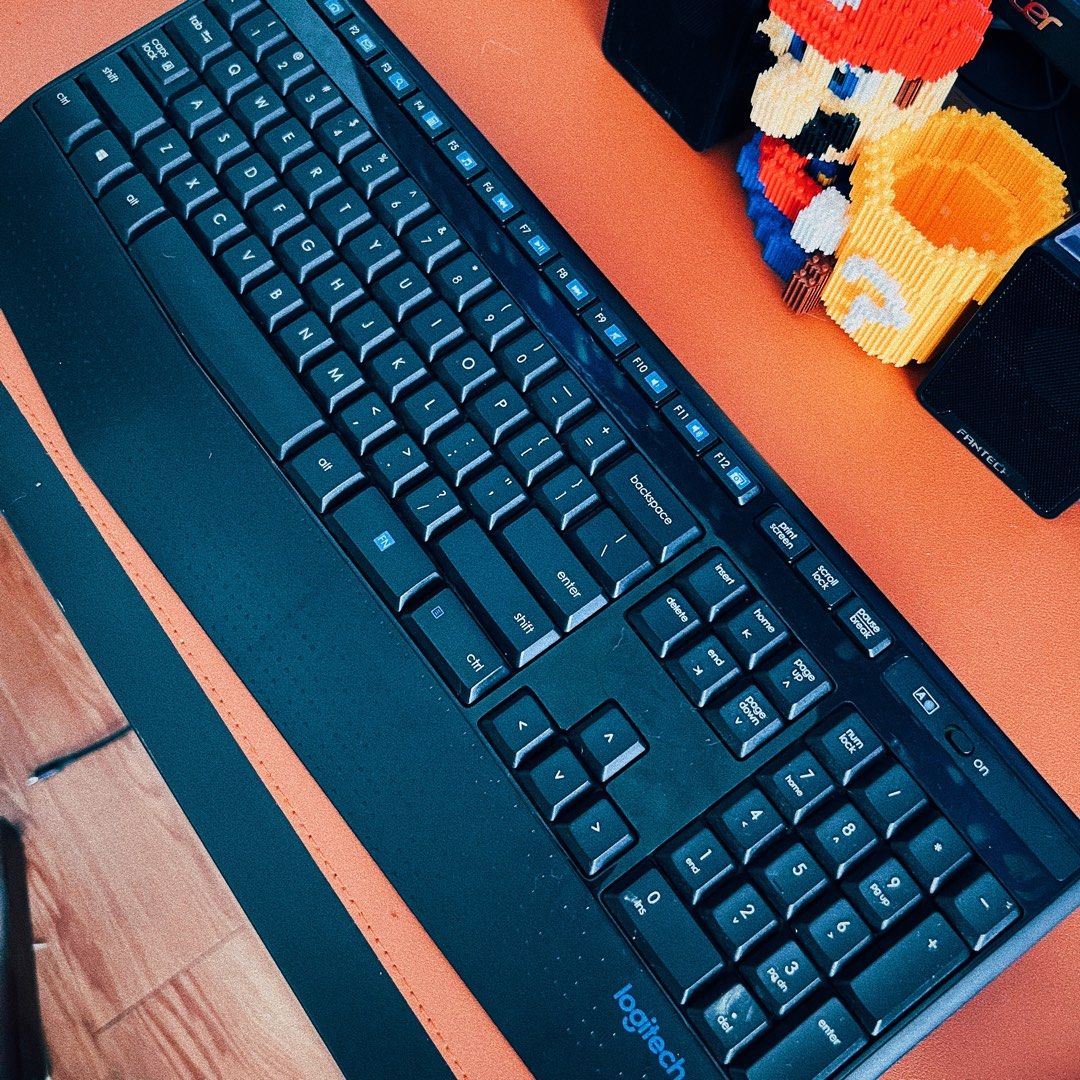 Logitech Keyboard Computers And Tech Parts And Accessories Computer Keyboard On Carousell