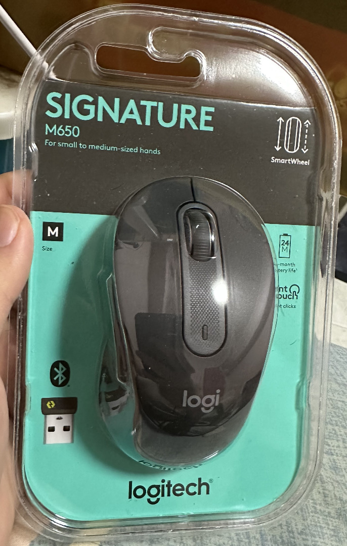 Logitech Signature M650 Wireless Mouse, Computers & Tech, Parts ...