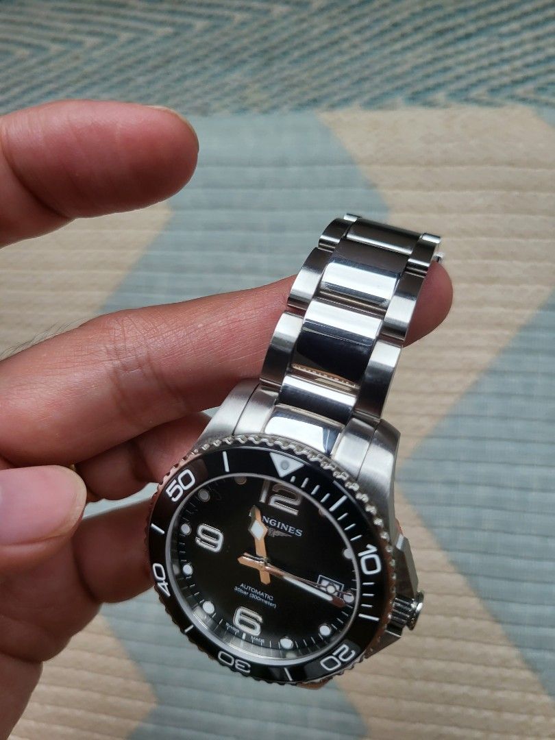 Longines Hydroconquest 39mm black automatic, Luxury, Watches on Carousell