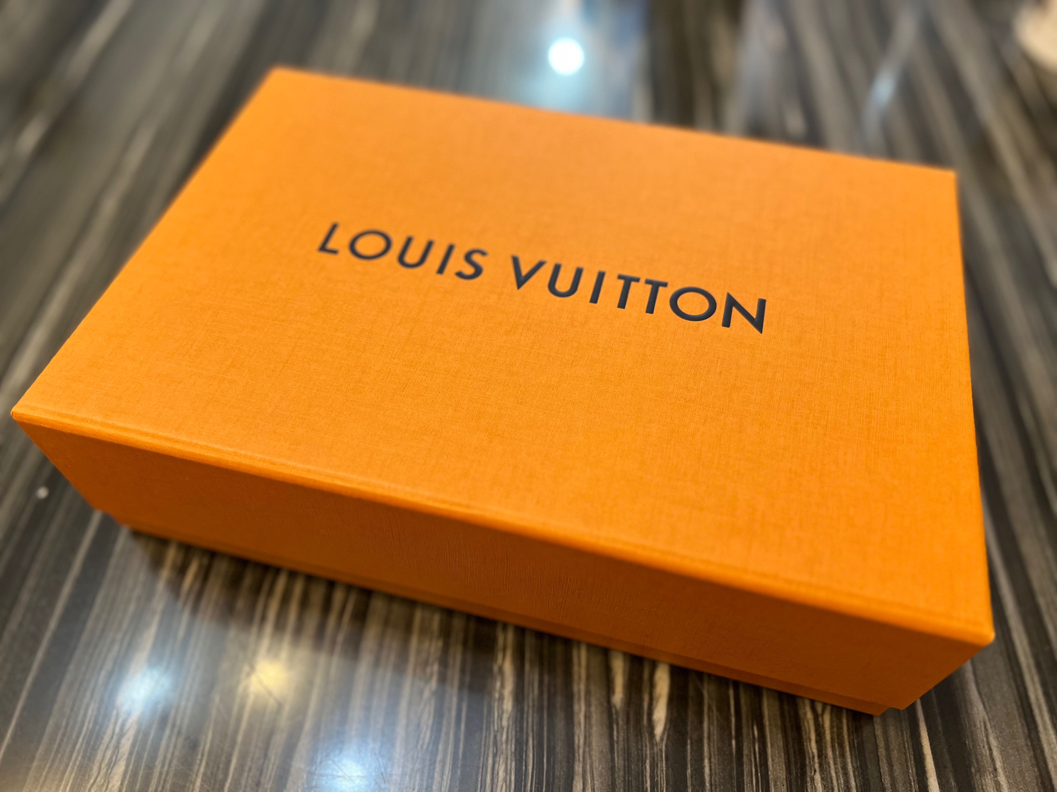 Louis Vuitton Box LV 盒, 名牌, 手袋及銀包 - Carousell