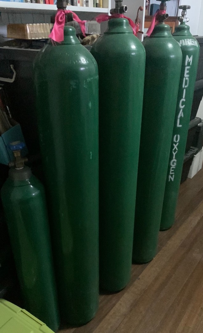 Medical Grade O2 Tanks 50LB (2) & 20Lb (3), Health & Nutrition, Medical ...