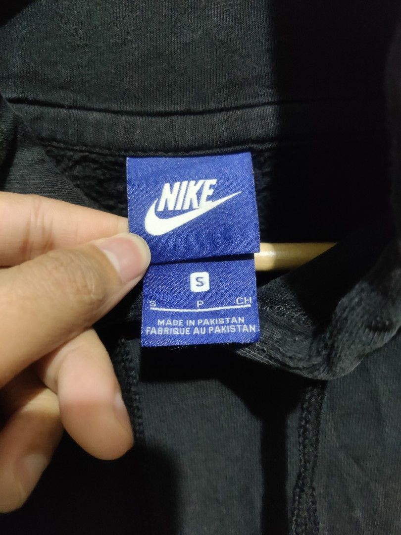 Nike side logo blue tag, Men's Fashion, Coats, Jackets and Outerwear on ...