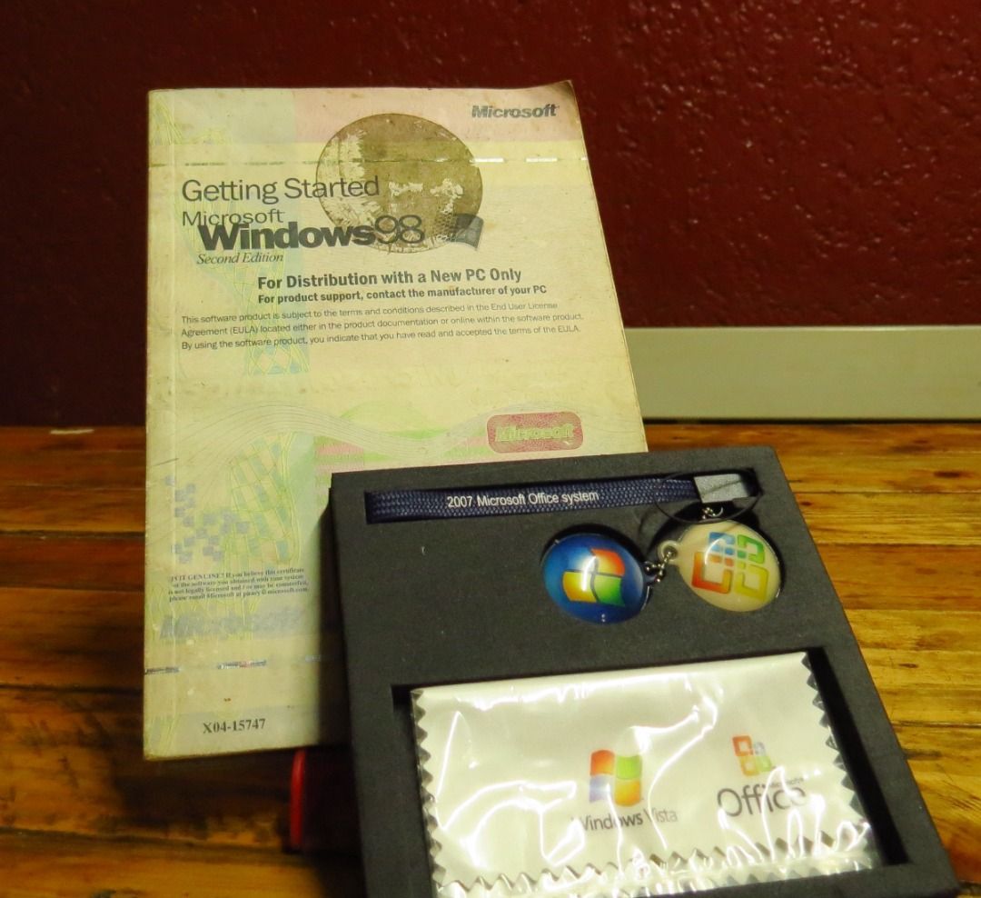 Old Installation Windows Discs, Hobbies & Toys, Memorabilia ...