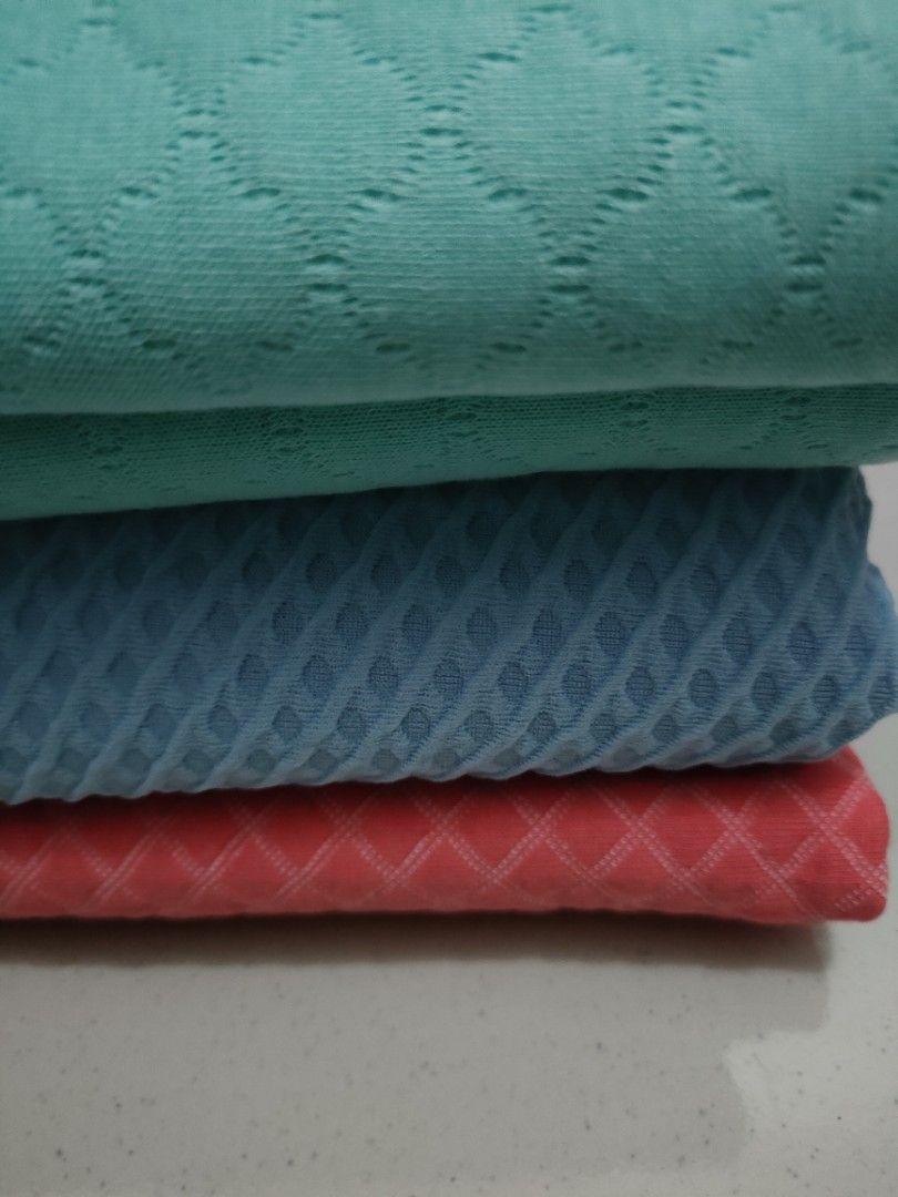 Paket kain kaos embos meteran, Desain & Kerajinan Tangan, Lainnya di ...