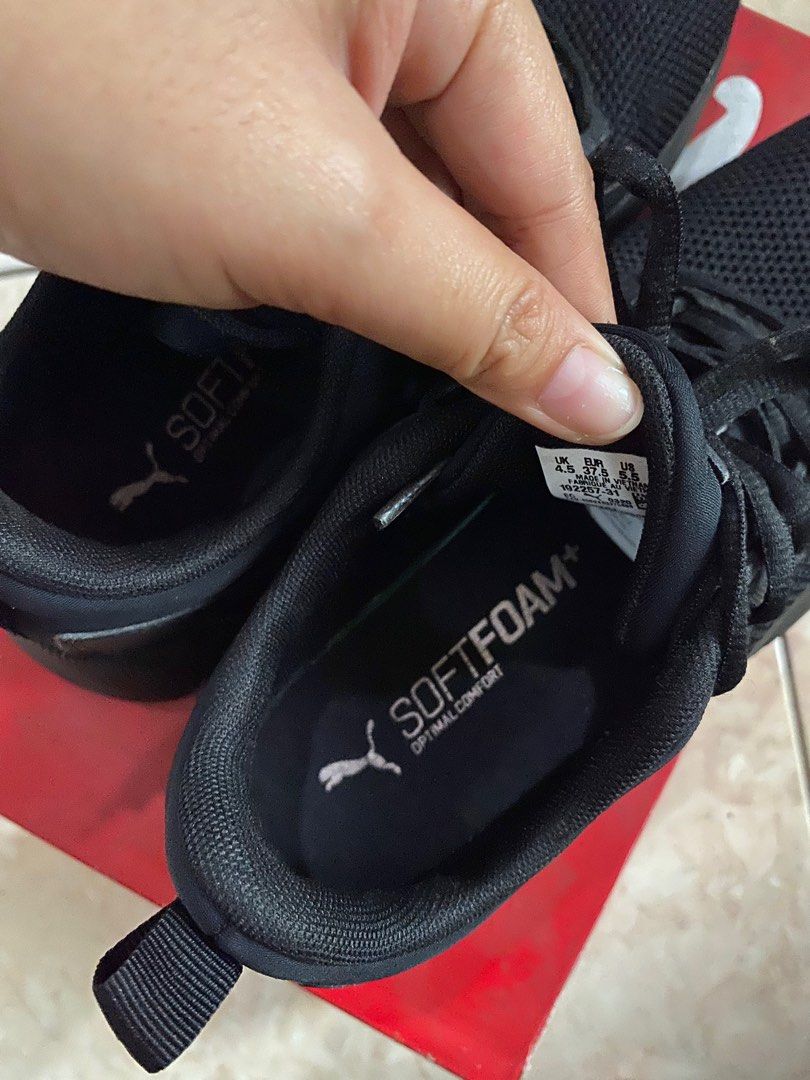 PUMA Soft Foam Black Pink Size 37,5, Fesyen Wanita, Sepatu di Carousell
